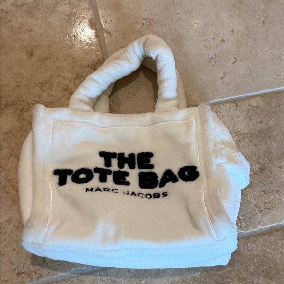 Marc Jacobs | Bags | Marc Jacobs White The Terry Small Tote | Poshmark